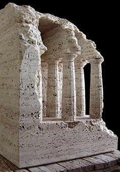 space_with_doric_columns